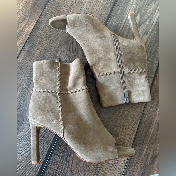 Vince Camuto | Shoes | Vince Camuto Sashane Leather Suede Highheeled ...